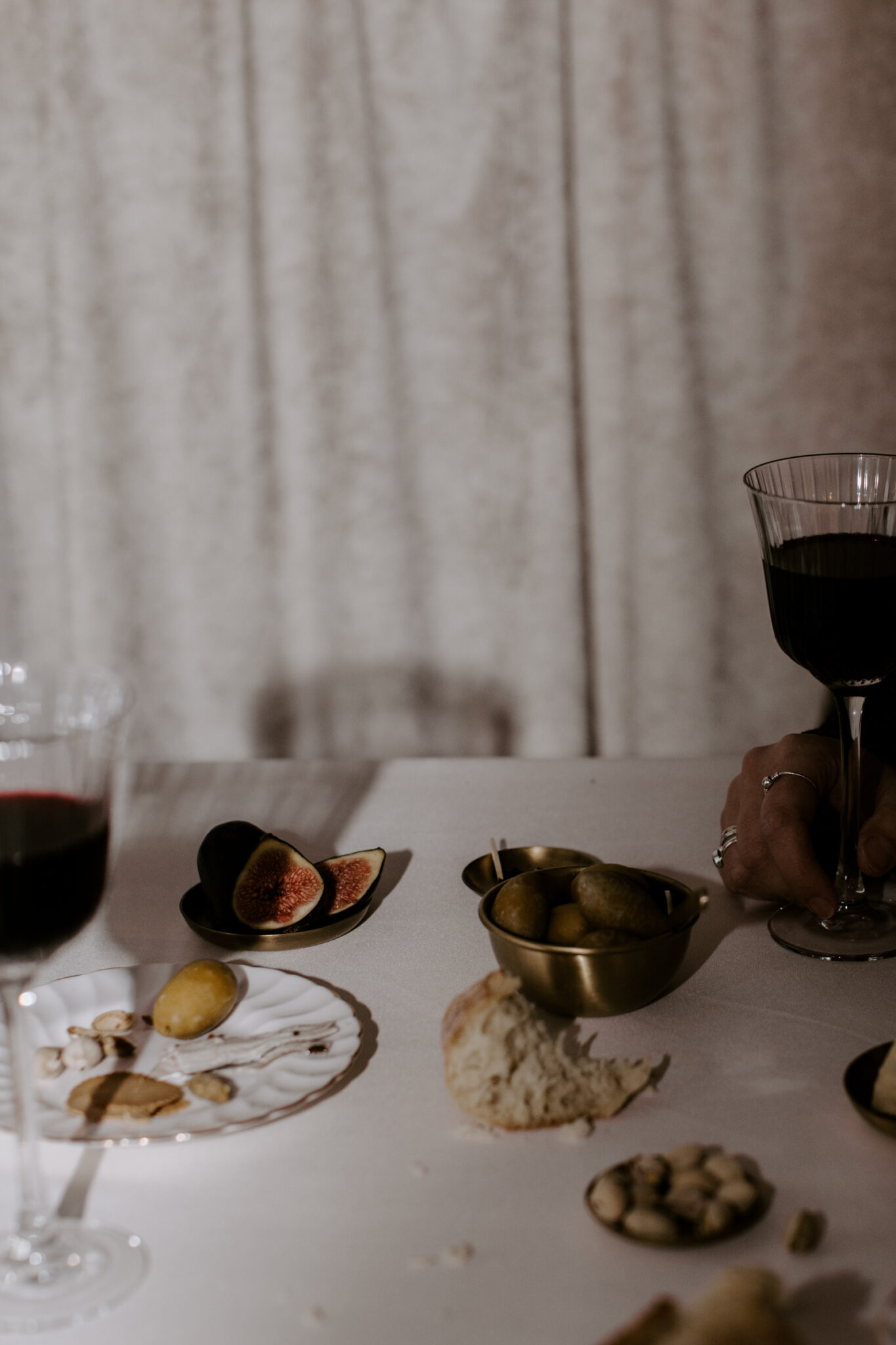 11 Short Stories High School Students Will Actually Enjoy - Three Heads