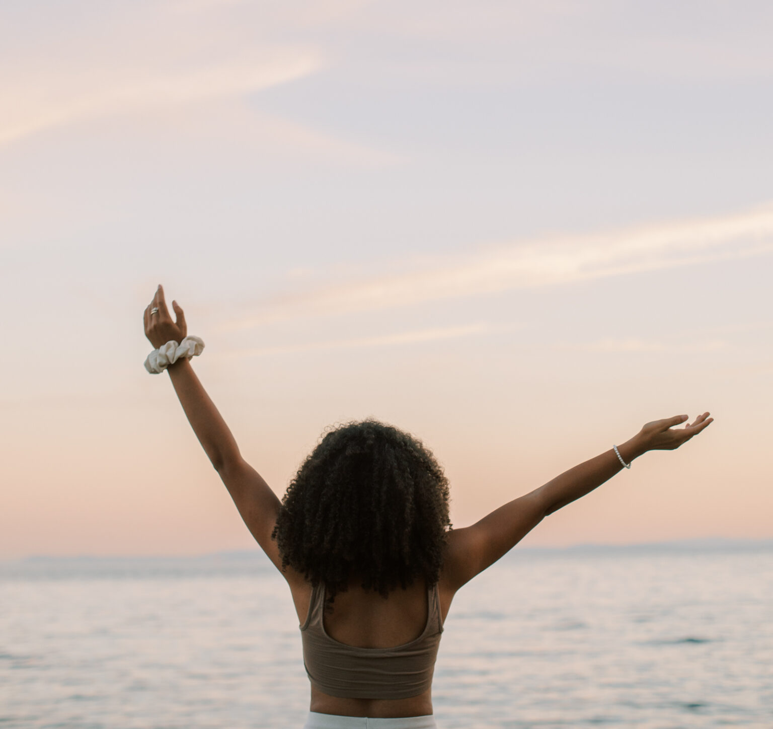 8 Teen Fiction Books with Strong Female Protagonists - Three Heads