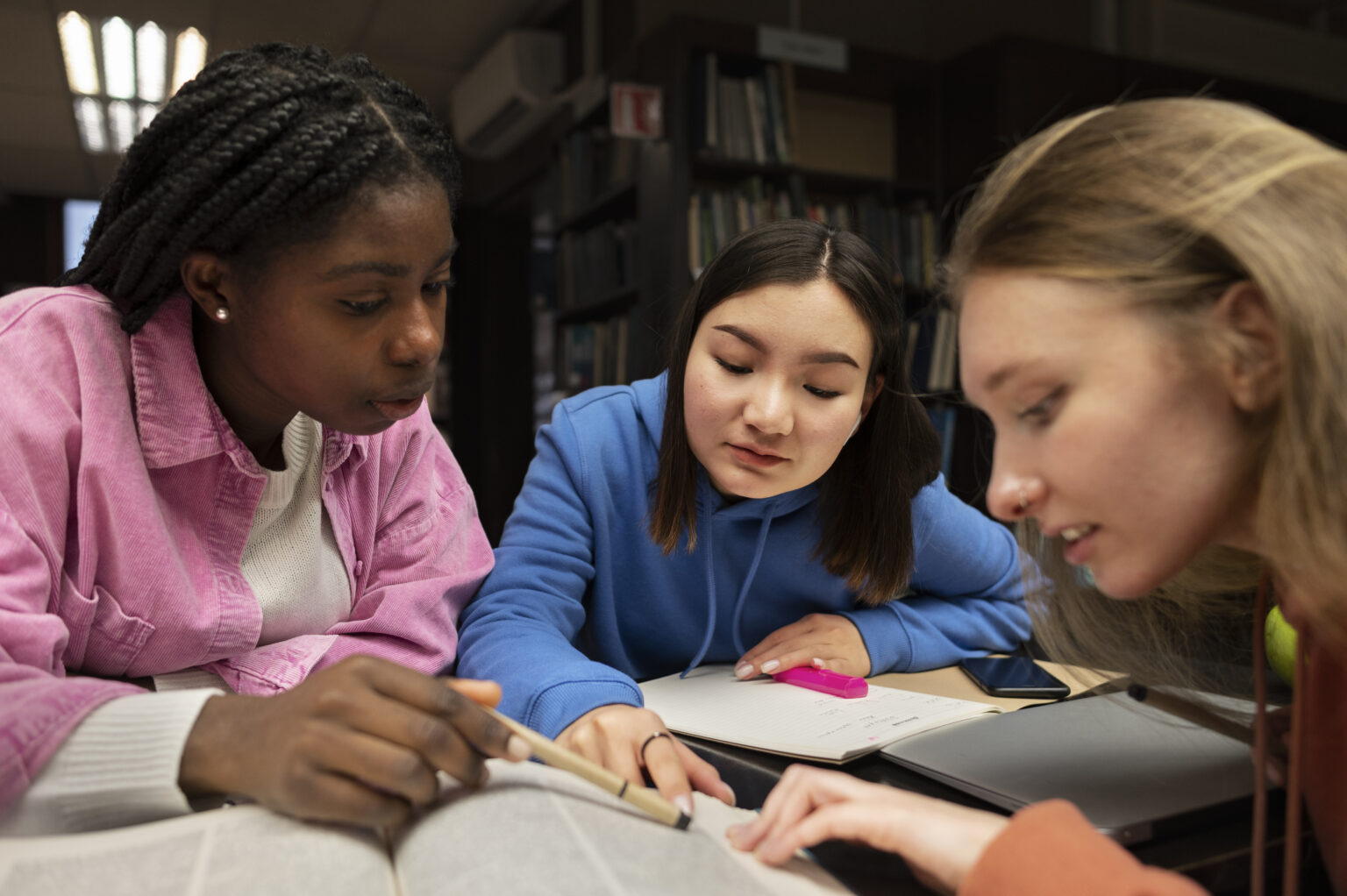 8 Evocative Poems with Imagery for AP Literature - Three Heads